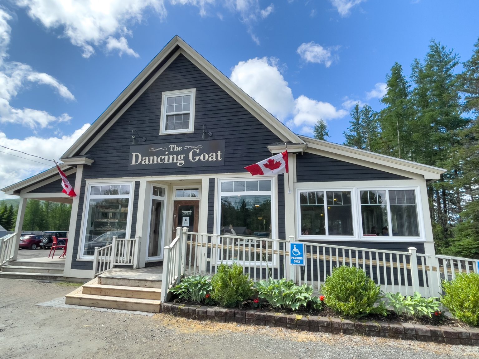 Cabot Trail - De Inverness à Chéticamp au Cap Breton - Moi, mes souliers
